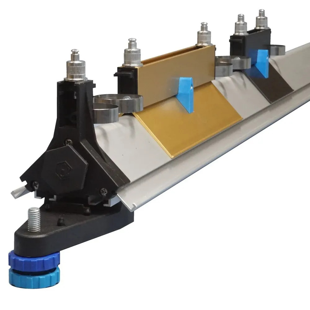 IEC Linear Air Track Kit, 2 Metres
