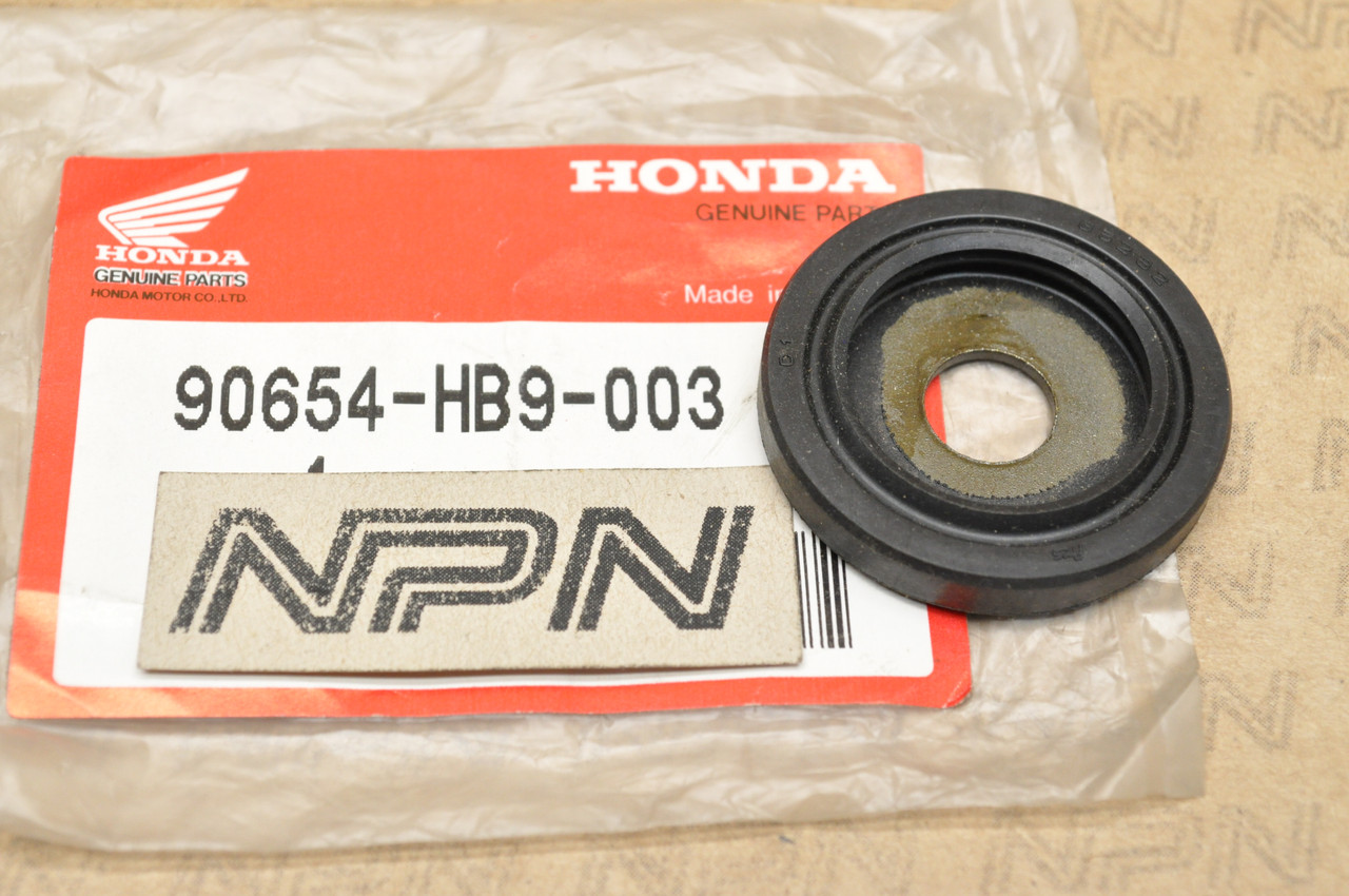 NOS Honda 1986 TRX250 R Fourtrax Front A Arm Dust Seal 24x36x6 90654 ...
