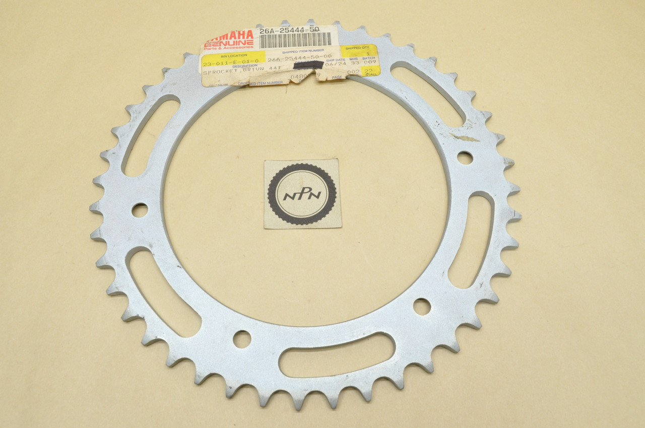 NOS Yamaha IT175 IT200 IT465 IT490 WR250 WR500 Driven Sprocket 44T 26A ...
