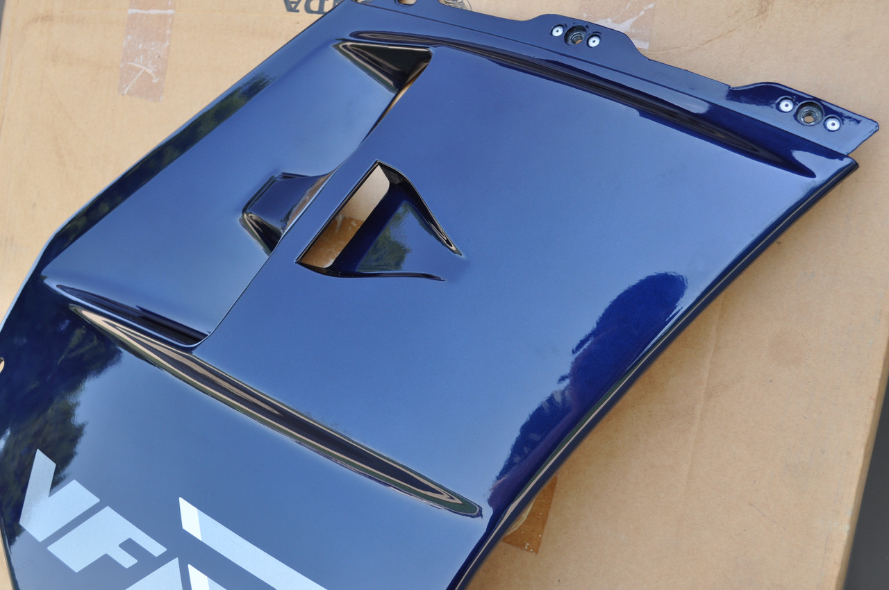 NOS Honda 1987 VFR700 F2 Interceptor Right Lower Fairing Cowl Cowling ...