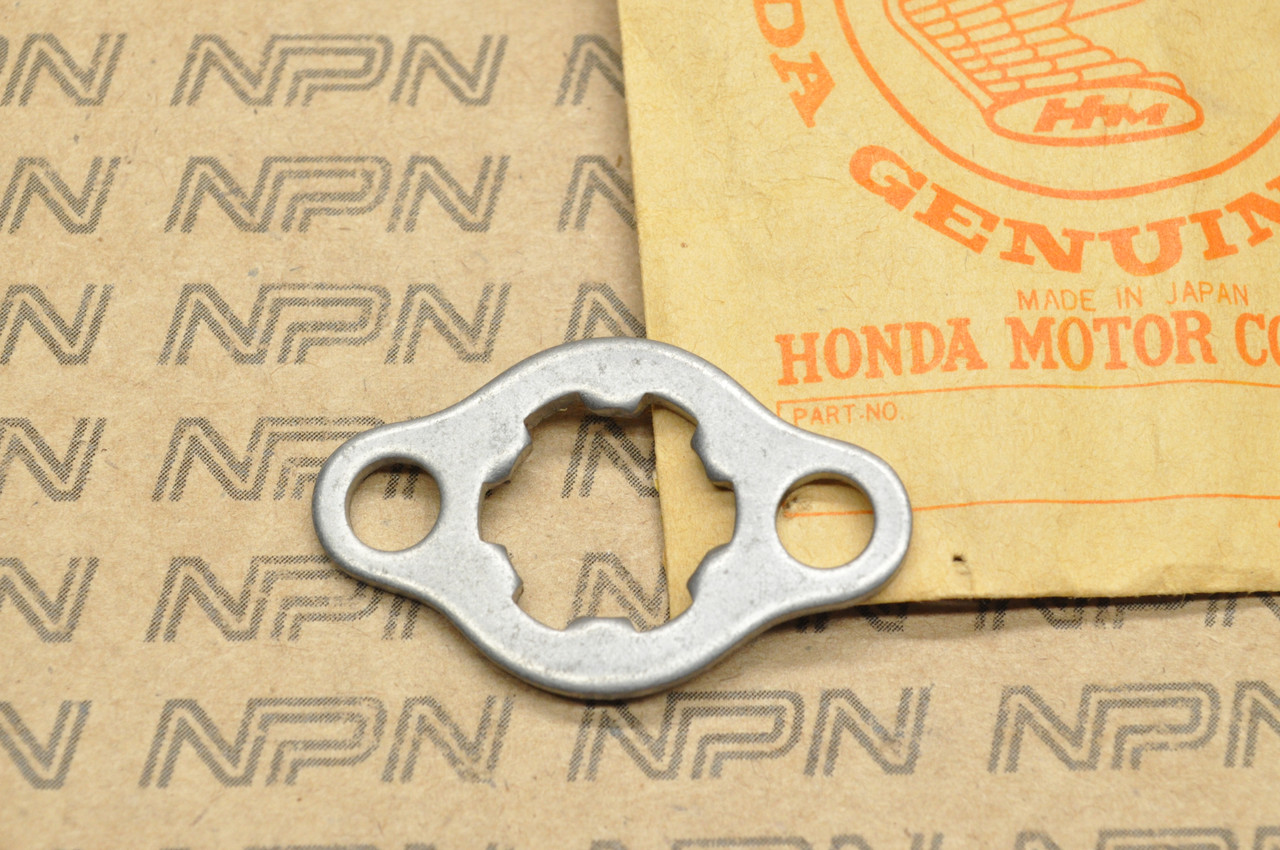 NOS Honda C100 CA100 Drive Sprocket Fixing Plate 23811-011-810 - NOS ...