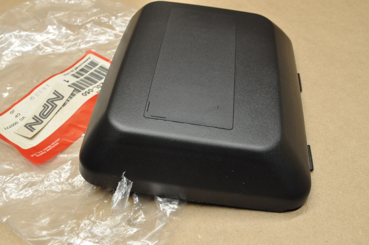 NOS Honda F220 GCV160 GCV190 HRR216 HRT216 HRX217 Air Filter Cover ...