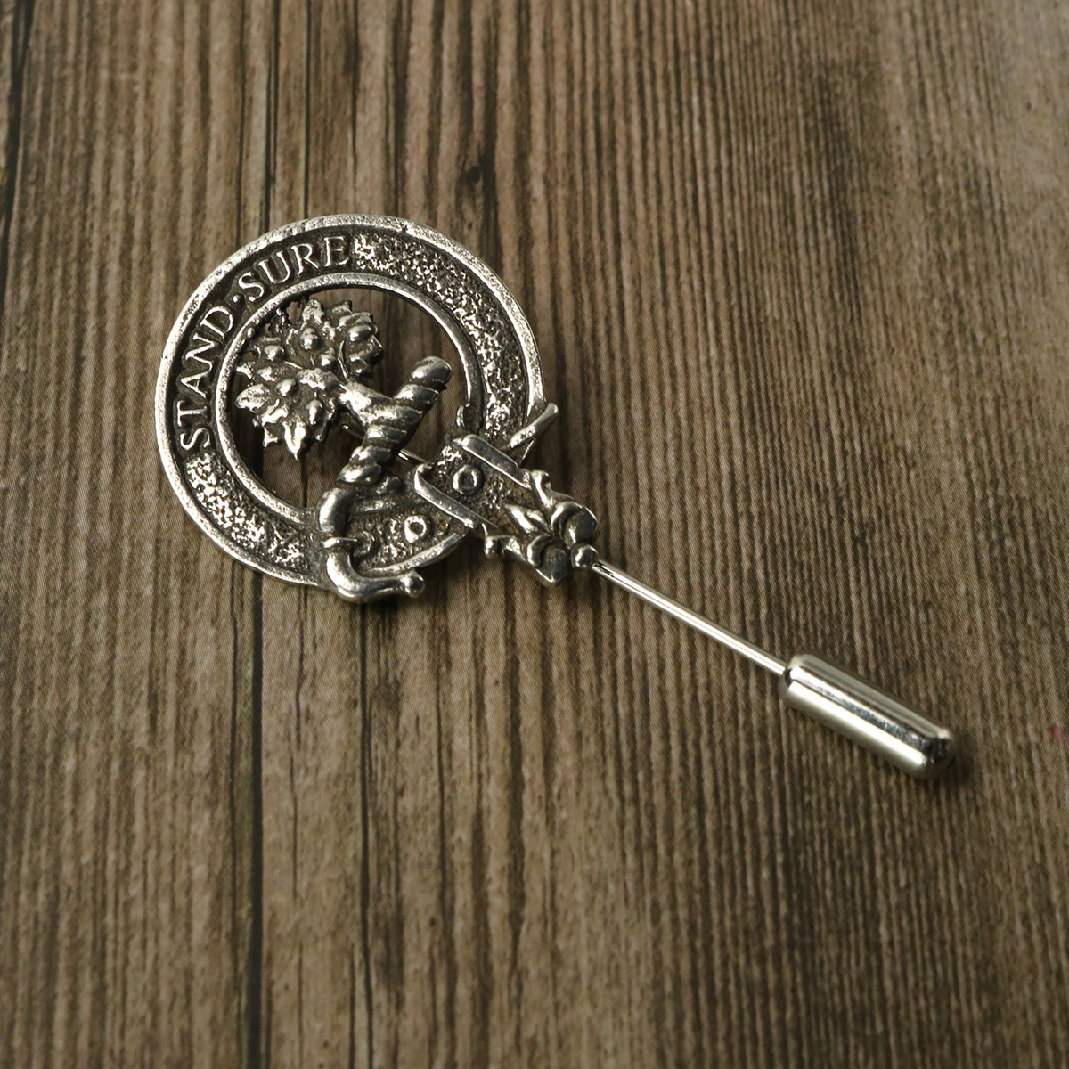 Gaelic Themes Scottish Clan Crest Pewter Lapel Pin – Lightweight ...
