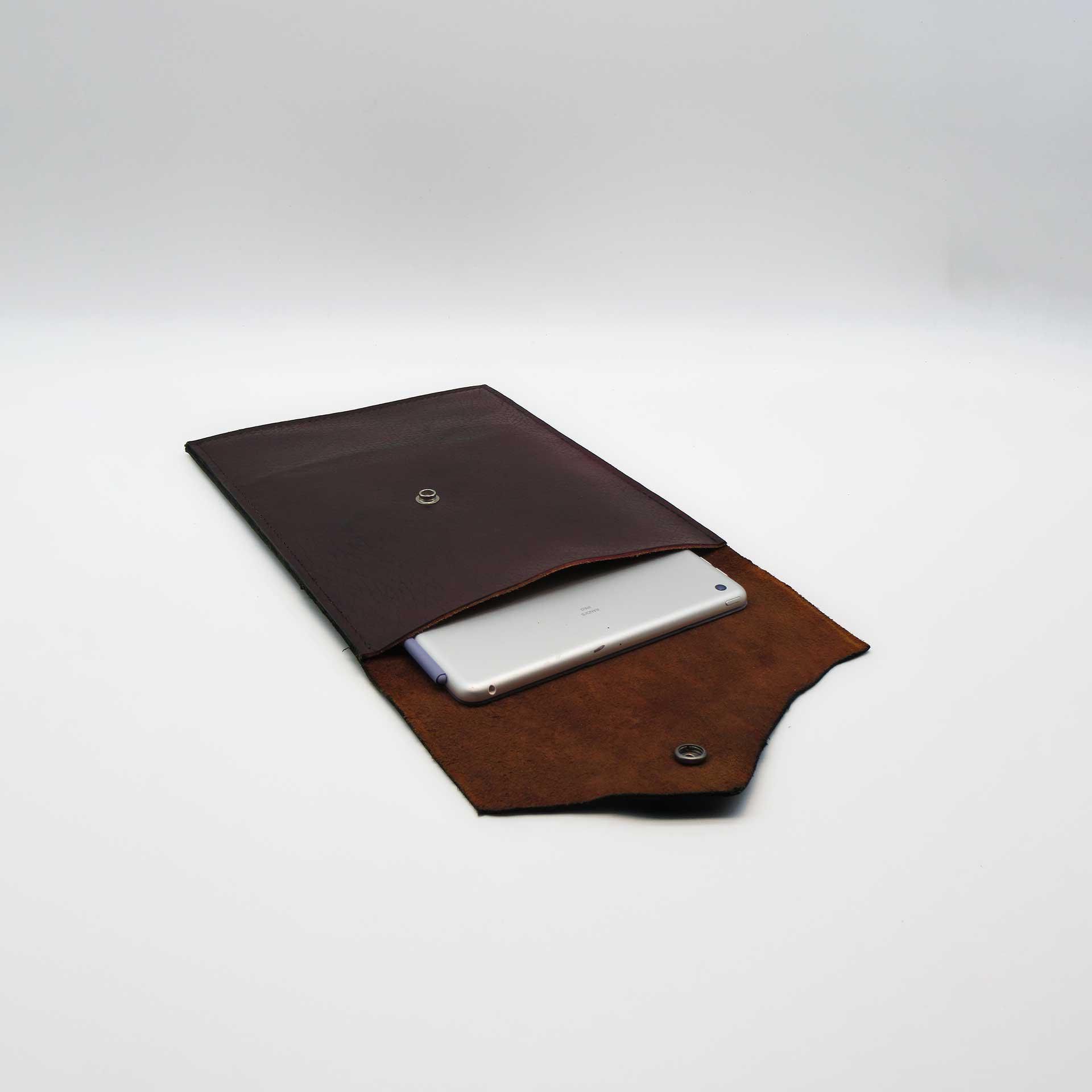Buffalo Leather iPad Vertical Case w/Snap Closure and Back Pocket ...