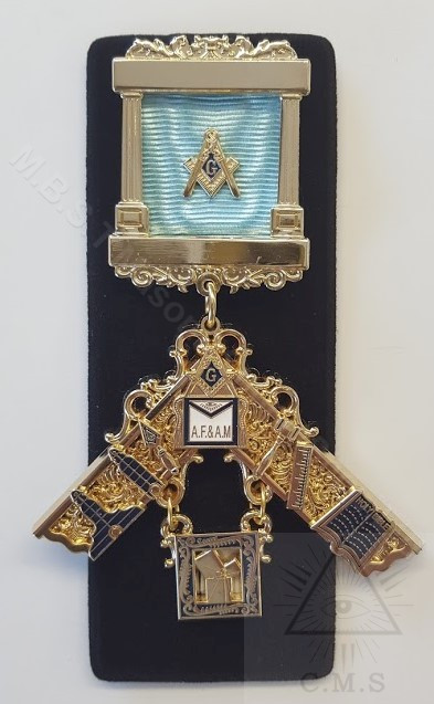 Past Master Breast Jewel Canadian: Masonic Supply Shop (Freemason Store)
