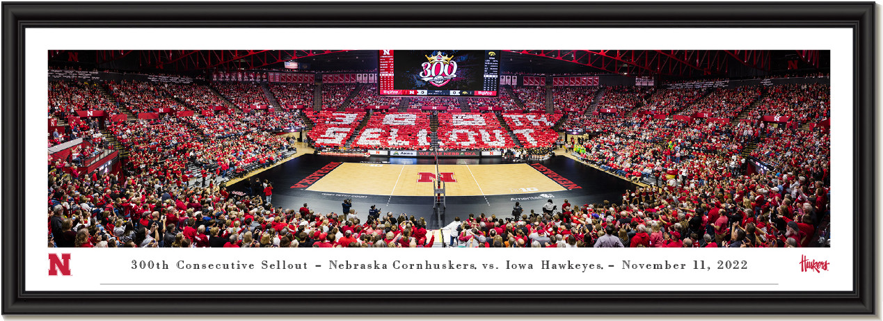 Nebraska Huskers Women's Volleyball 300th Sellout At Devaney Center ...