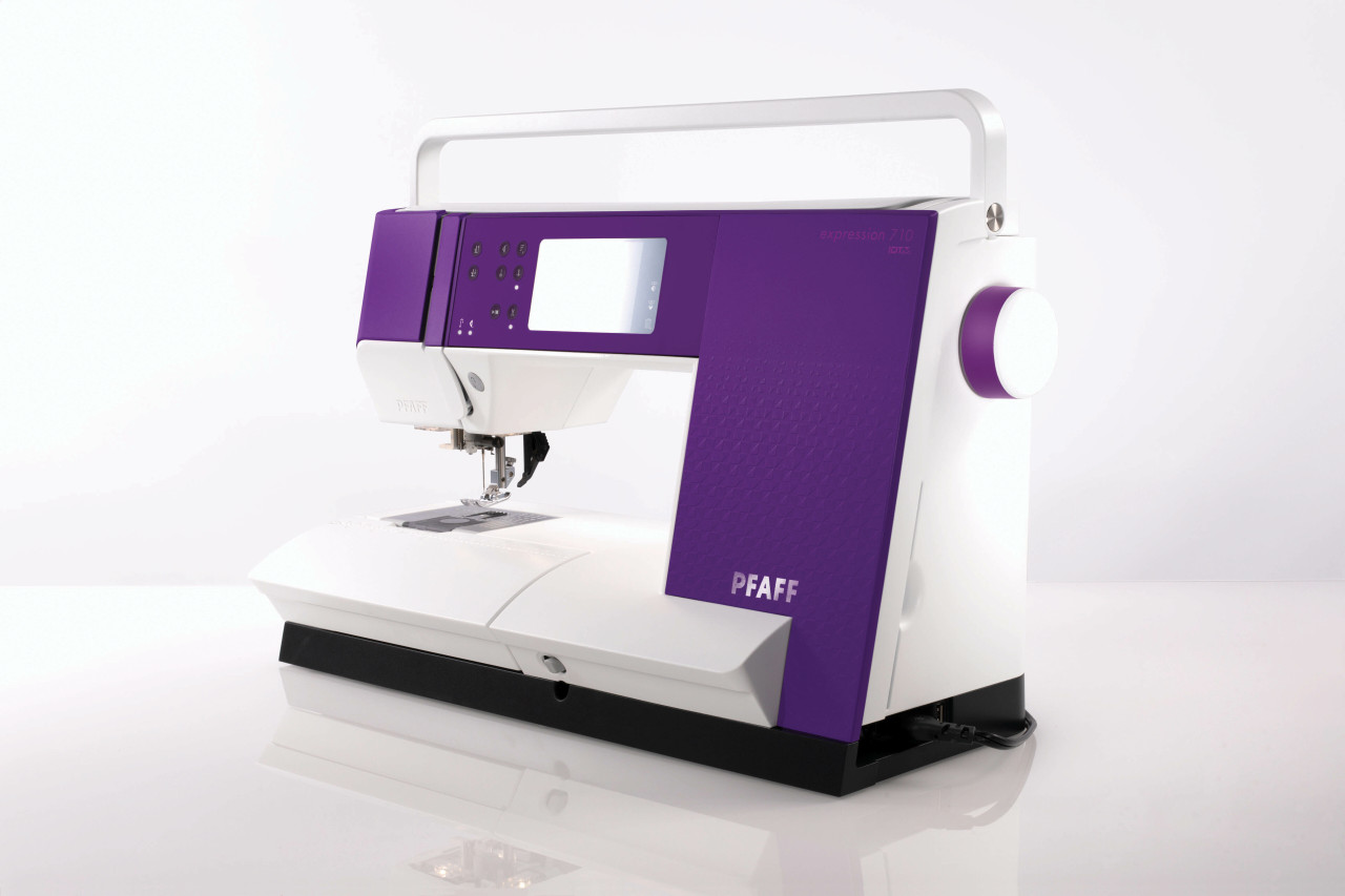 PFAFF expression 710 (Express Yourself) Sewing Machine - Red Deer ...