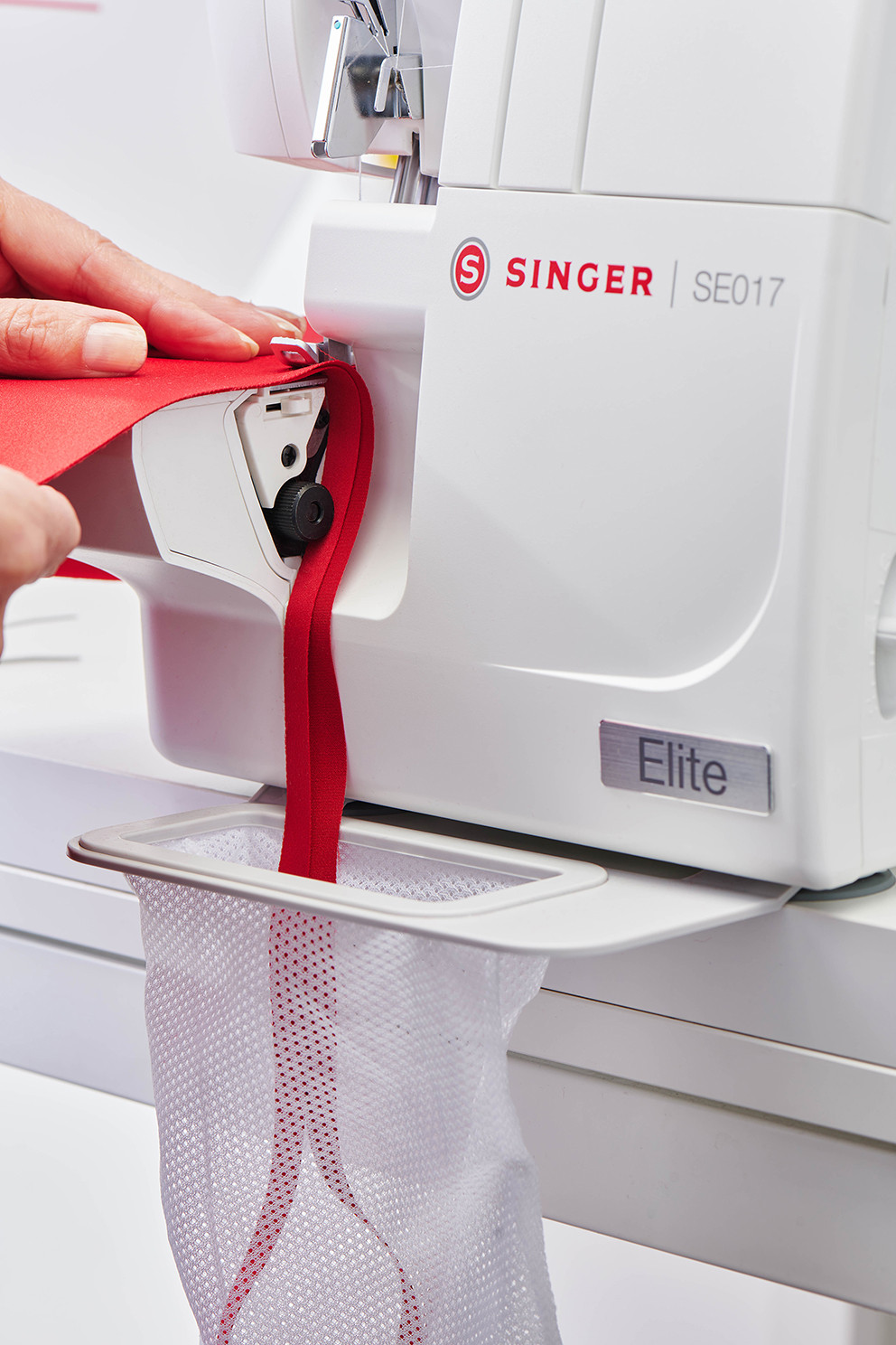 Singer Elite SE017 (Exceptional Overlock Machine) Serger - Red Deer ...