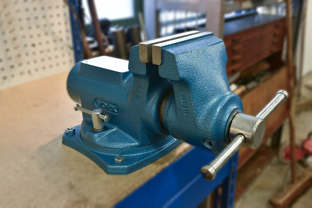 York Lux Parallel Bench Vice & Telescopic Tipper Mount