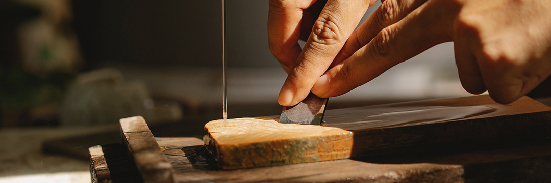 How to prepare a Japanese Chisel and sharpen it - Workshop Heaven