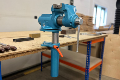 York Lux Parallel Bench Vice & Telescopic Mount