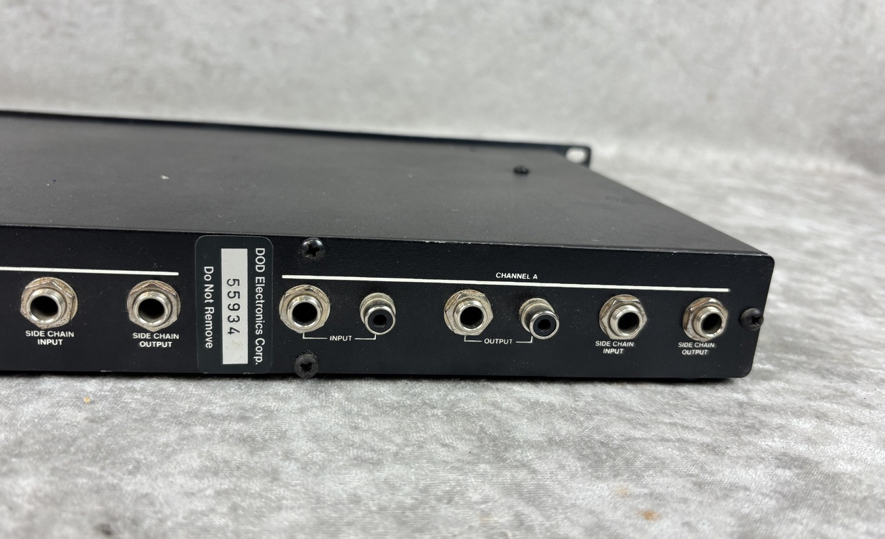 Studio Logic MT66 Stereo Compressor Limiter rack unit - Capitol Guitars