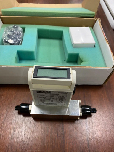 Sierra 822S-M-3-OV1-PV1-V1 MASS FLOW METER AIR 1-100 SLPM 500 PSIG 3/8 ...