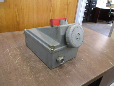 Hubbell Circuit-Lock Mechanical Interlock HBL430MI7W 30A 480V 3Ph Used ...