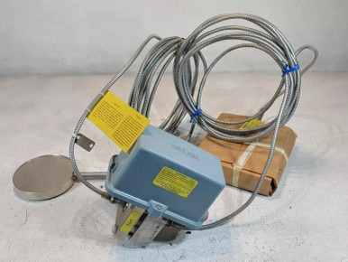 Taylor Instrument Pneumatic Pressure Transmitter - MallofAmercia