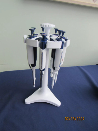 Full set of 7 Rainin Pipet-Lite XLS Pipettes with Stand L-2 THROUGH L ...