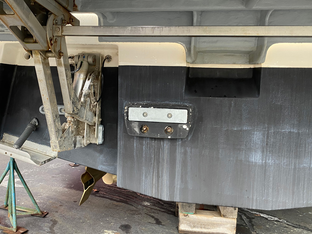 21174476 Volvo Penta IPS ACP Transom Zinc Anode (40005206) | BoatZincs.com