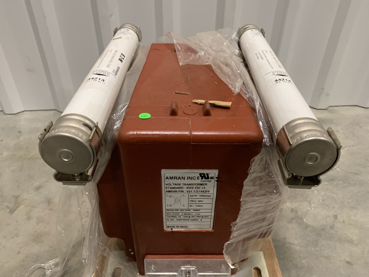 Amran V21.1-2-1442FF Two Bushing Med Voltage Transformer 14400/120V 120 ...