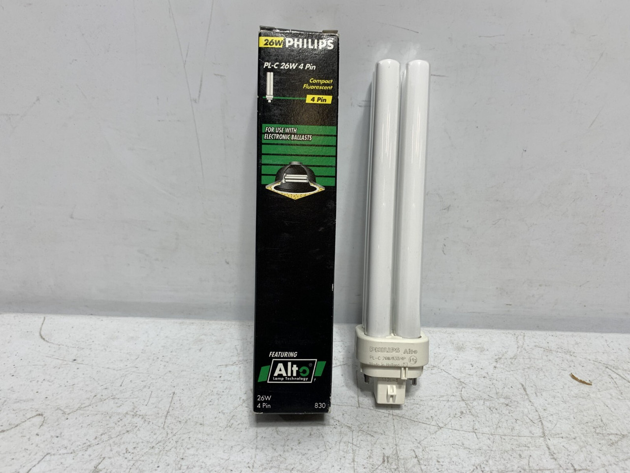 Philips 830 Compact Lamp 26 Watt 4 Pin (lot of 2) - Chase Surplus
