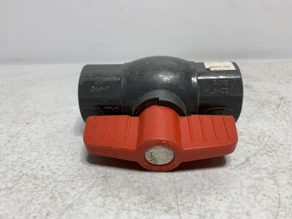 Mueller 107-105 Ball Valve 1" PVC IPS 150 PSI