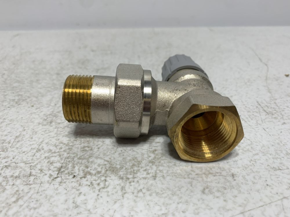 Danfoss RA2000 013G8019 Angle Valve 3/4" NPT 250F