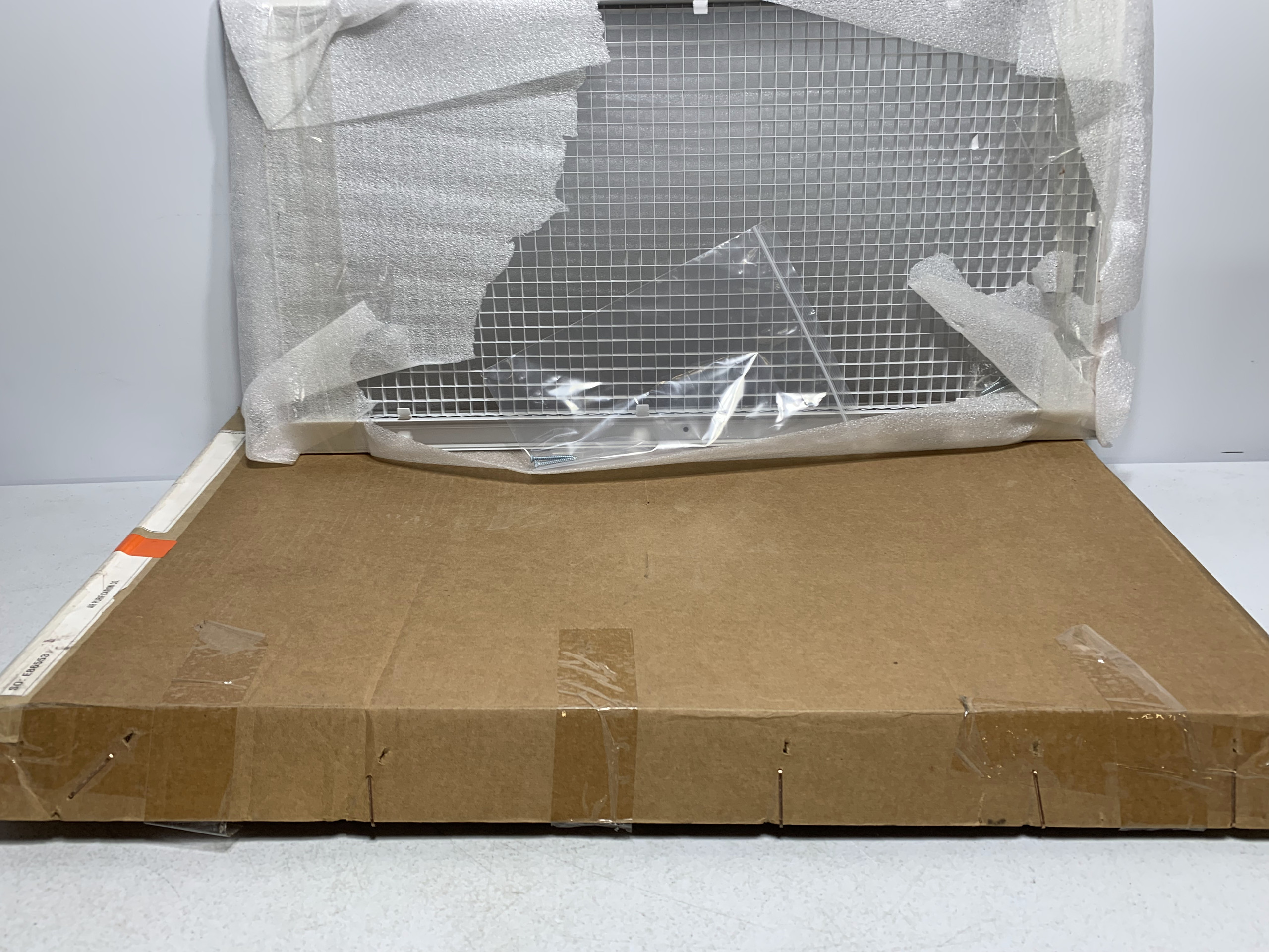 Titus 300FL 18X04 Supply Grille Aluminum Double Deflection