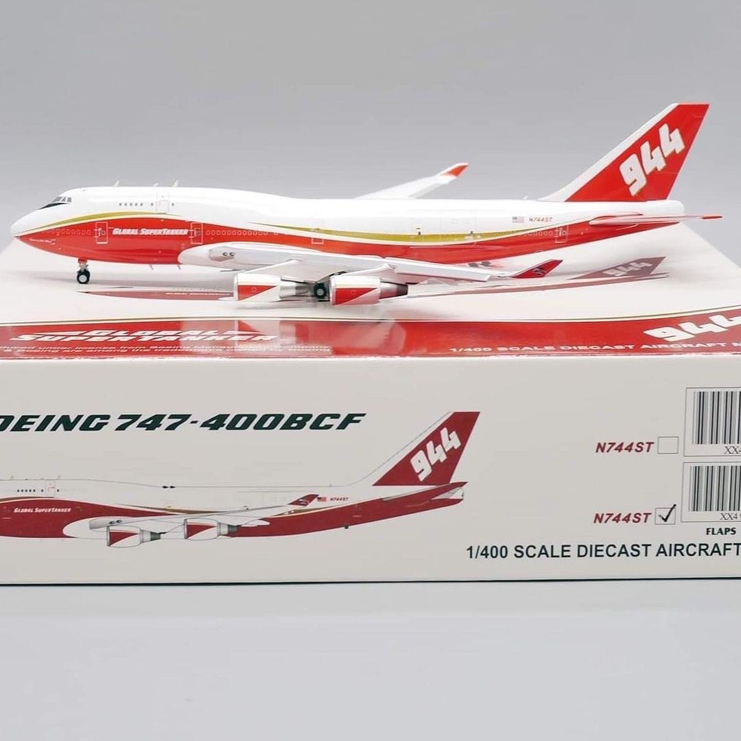 Global Super Tanker Services B747-400(BCF) N744ST (Flaps Down ...