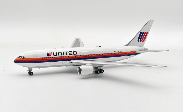 UNITED 767-200 SAUL BASS with stand N611UA 1:200