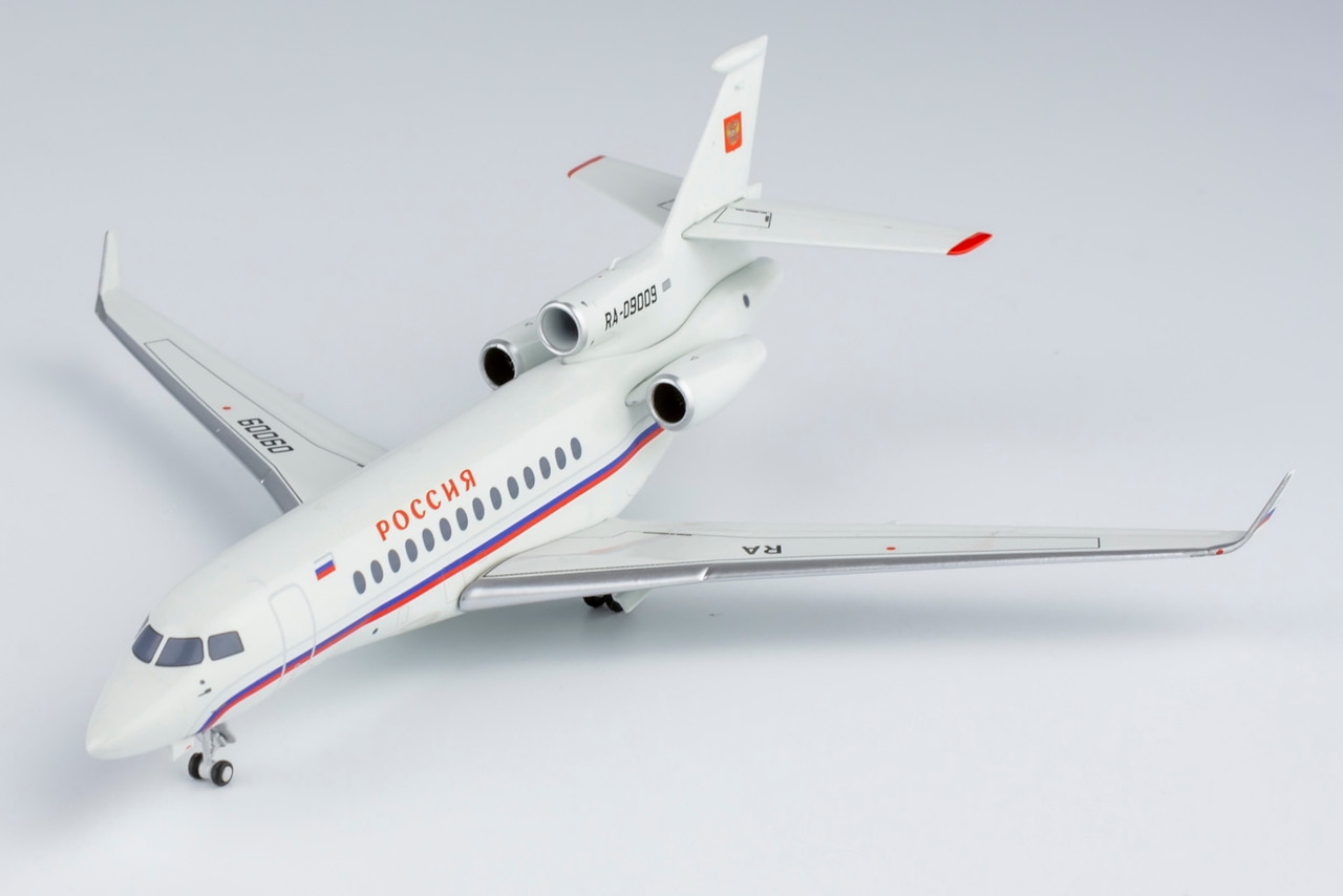 NG Models Rossiya Airlines Falcon 7X RA-09009 71012 1:200
