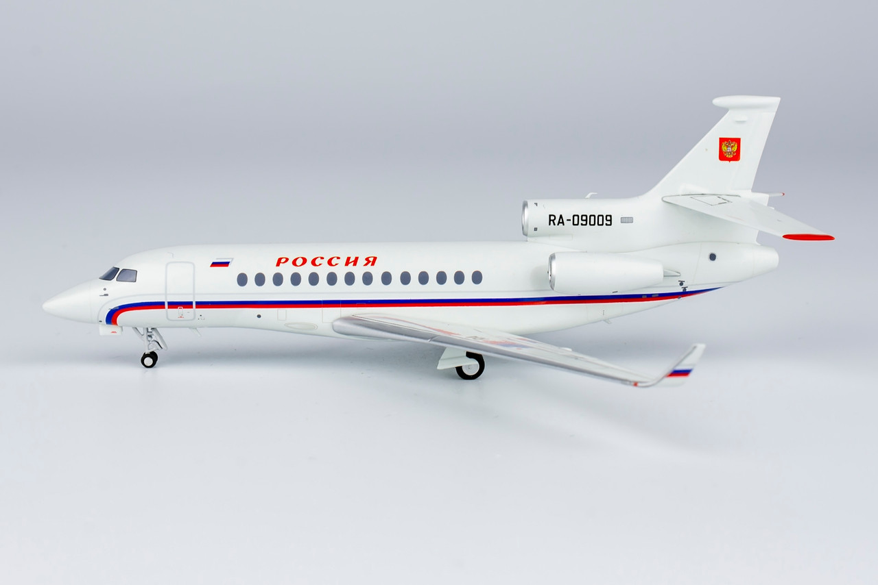 NG Models Rossiya Airlines Falcon 7X RA-09009 71012 1:200