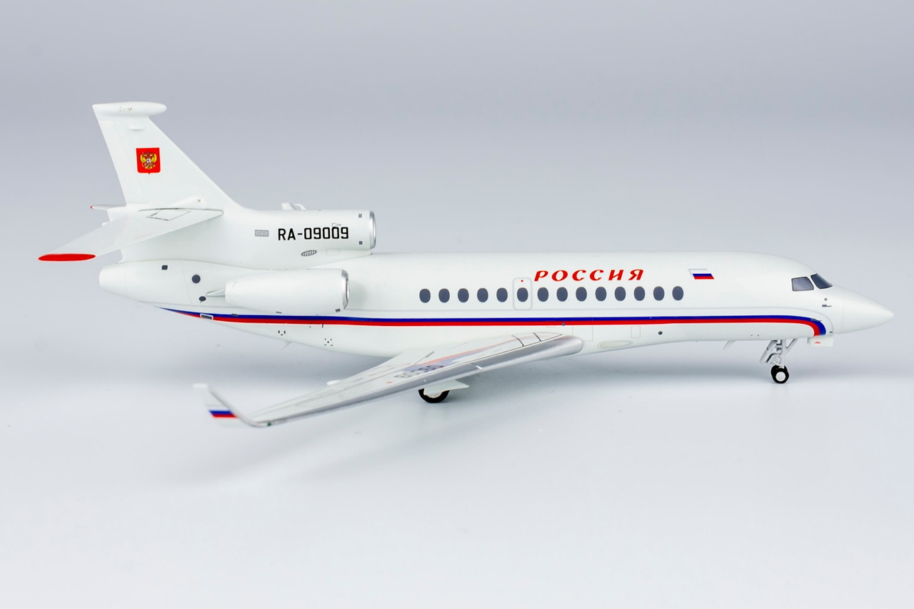 NG Models Rossiya Airlines Falcon 7X RA-09009 71012 1:200