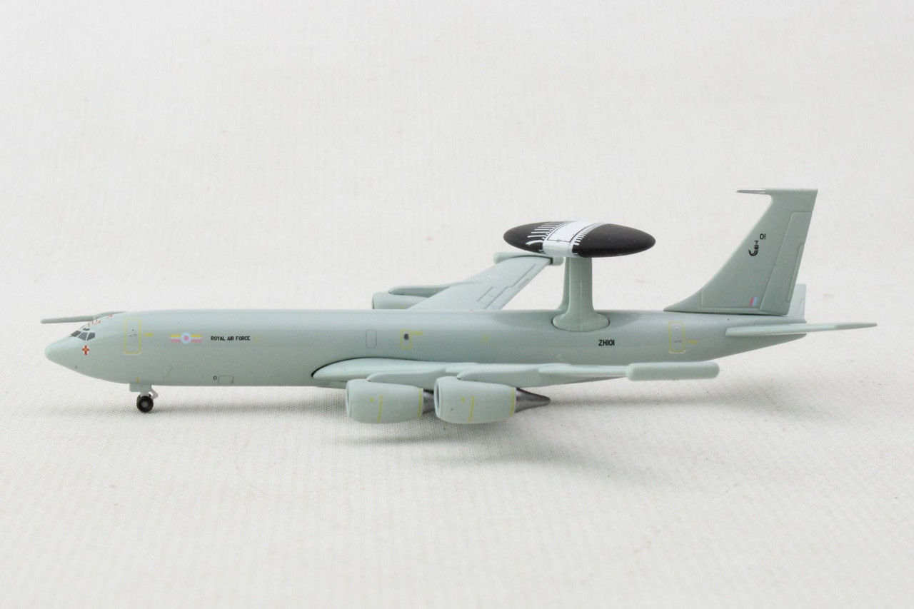 Herpa RAF E-3D AEW1 No 8 Sqn Operation Shader HE536912 1:500
