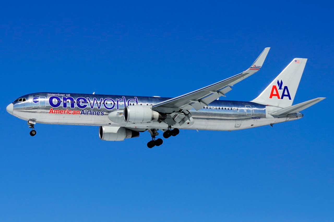 Phoenix Models American Airlines One world (polish) Boeing 767-300ER/W ...