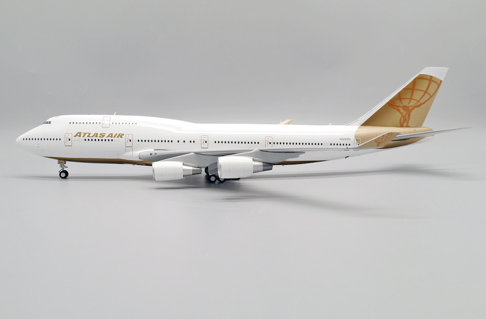 JC Wings Atlas Air Boeing 747-400 "Gold" Reg: N322SG With Stand XX2747 ...