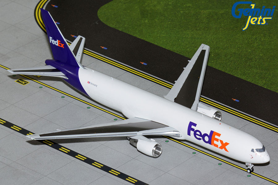 Gemini200 FedEx B767-300ERF revised livery N144FE G2FDX1377 1:200