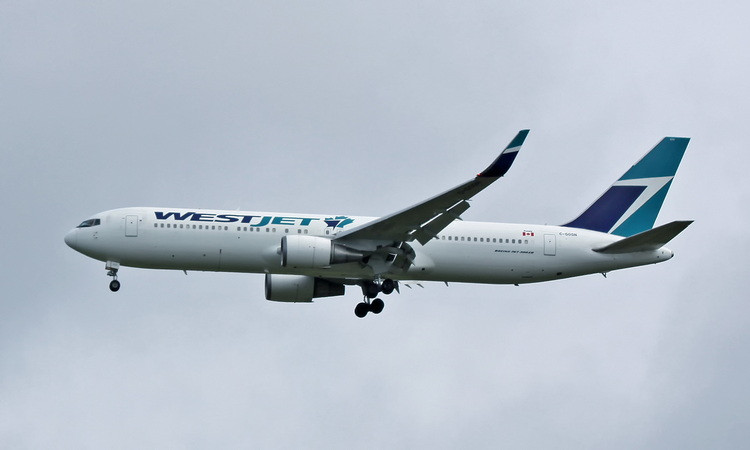 Phoenix Model WestJet B767-300ER C-GOGN 04637 1:400