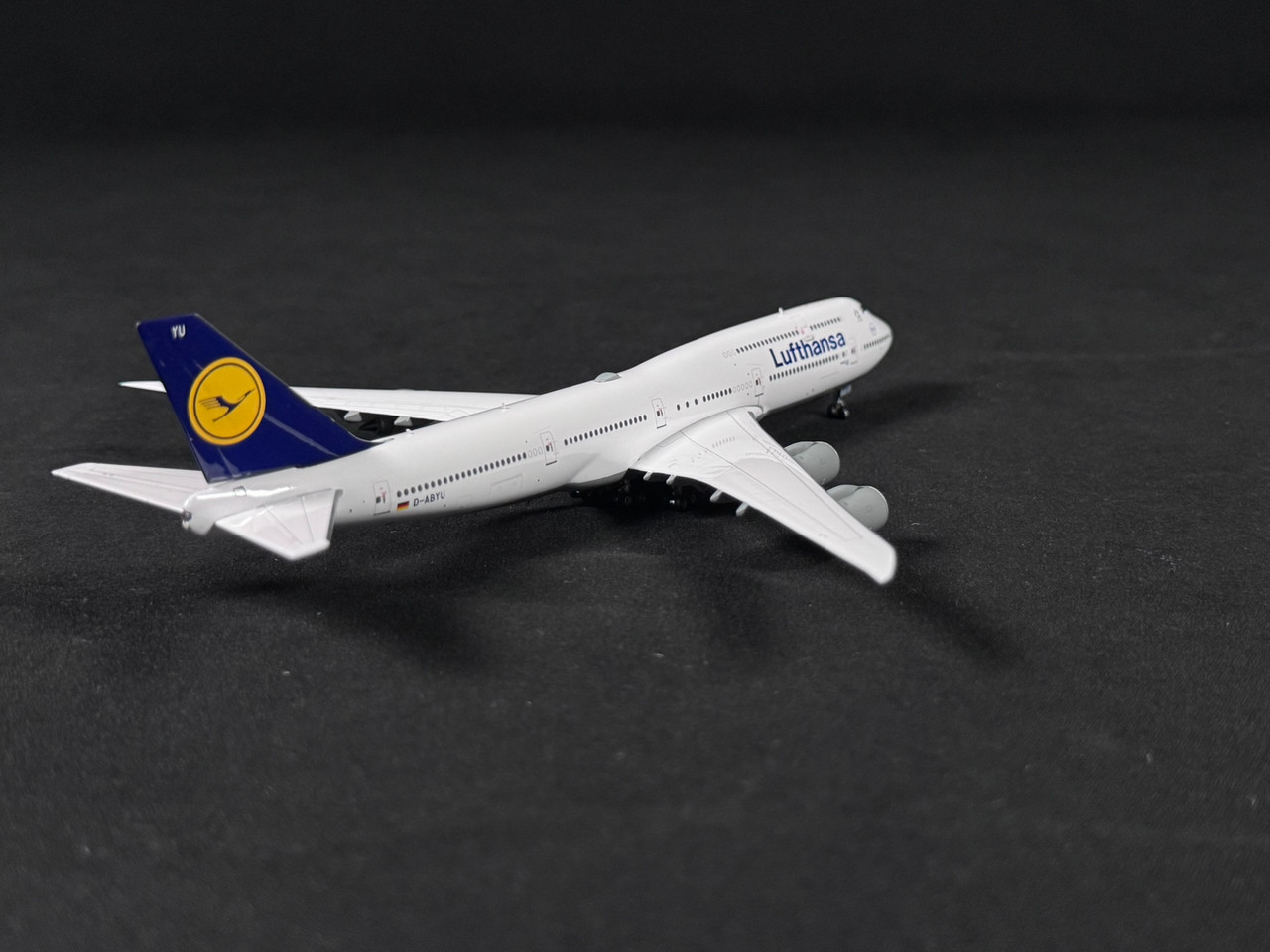 Phoenix Models Lufthansa Boeing 747-8i intercontinental Old Livery D ...