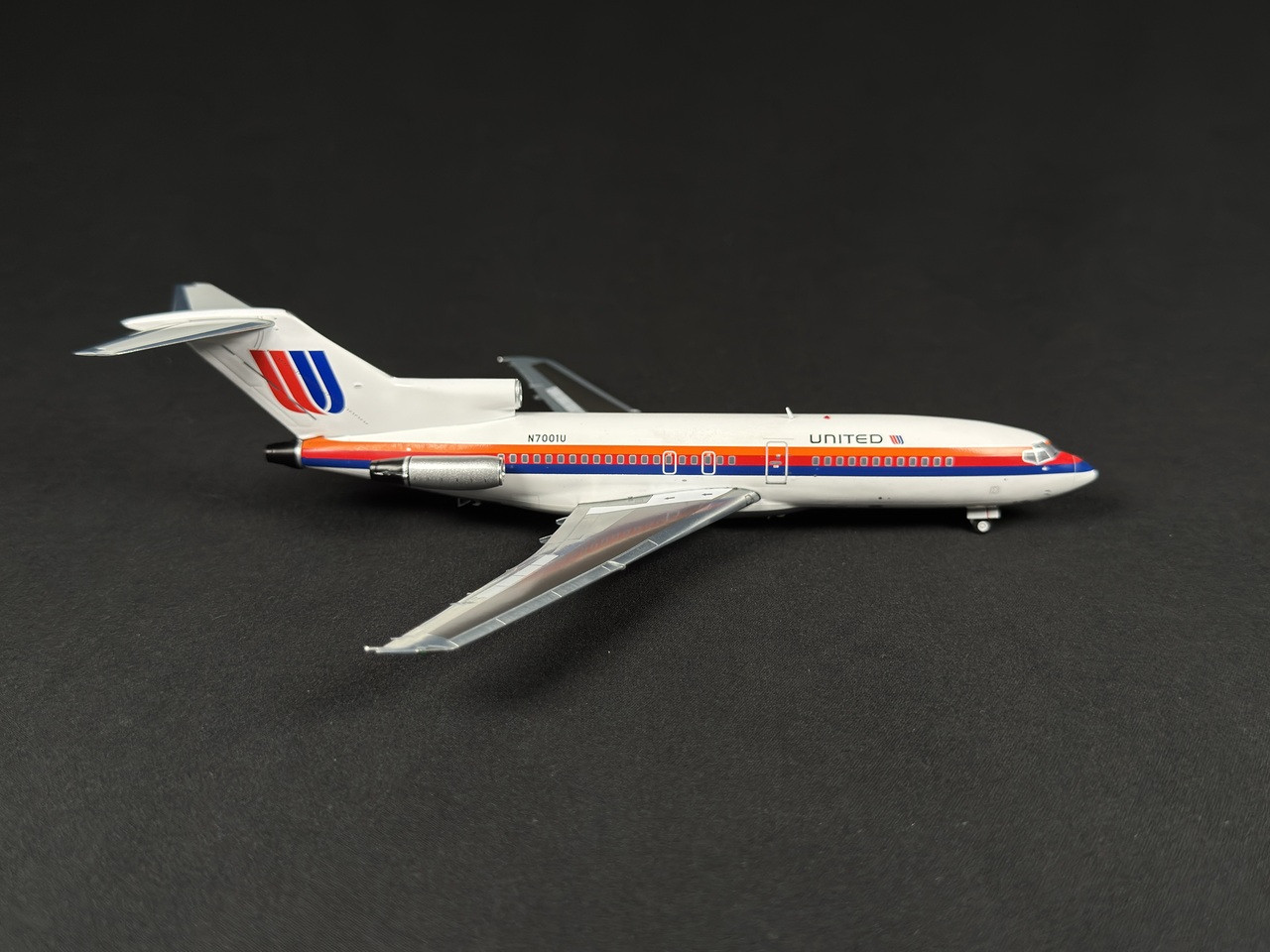 Gemini200 United Airlines B727-100 Saul Bass livery N7001U G2UAL948 1:200