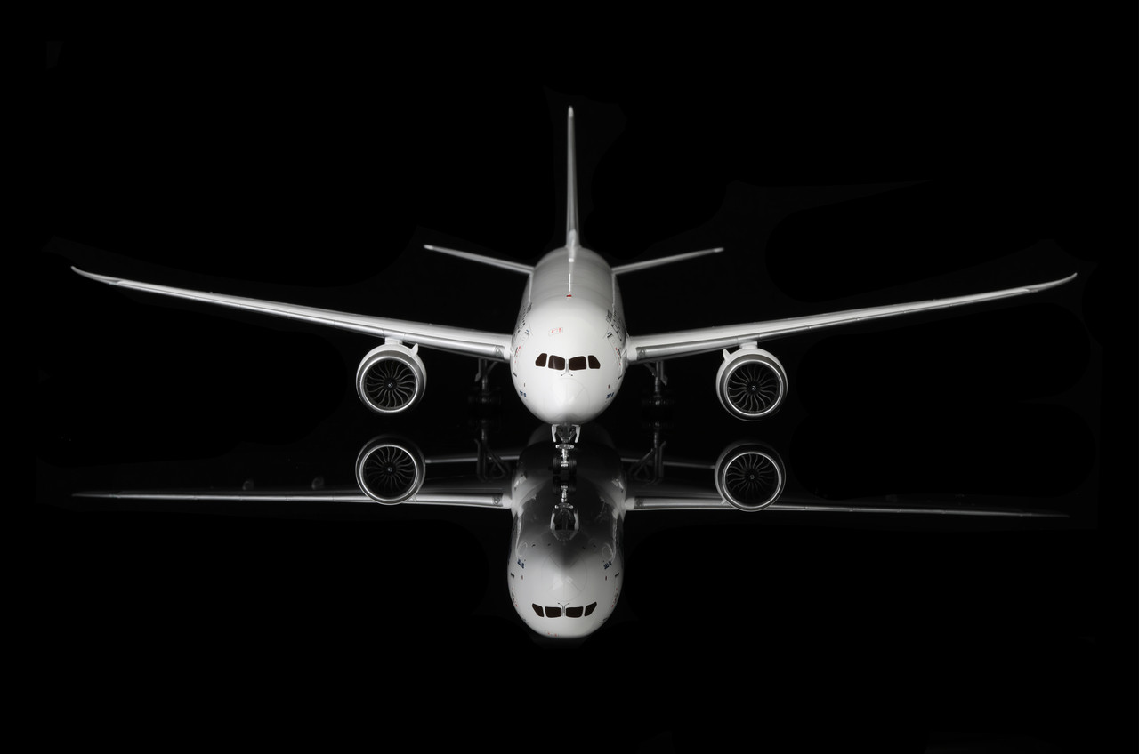 SQ Wings Boeing Company Boeing 787-10 N829OV Boeing House Livery L2044 ...