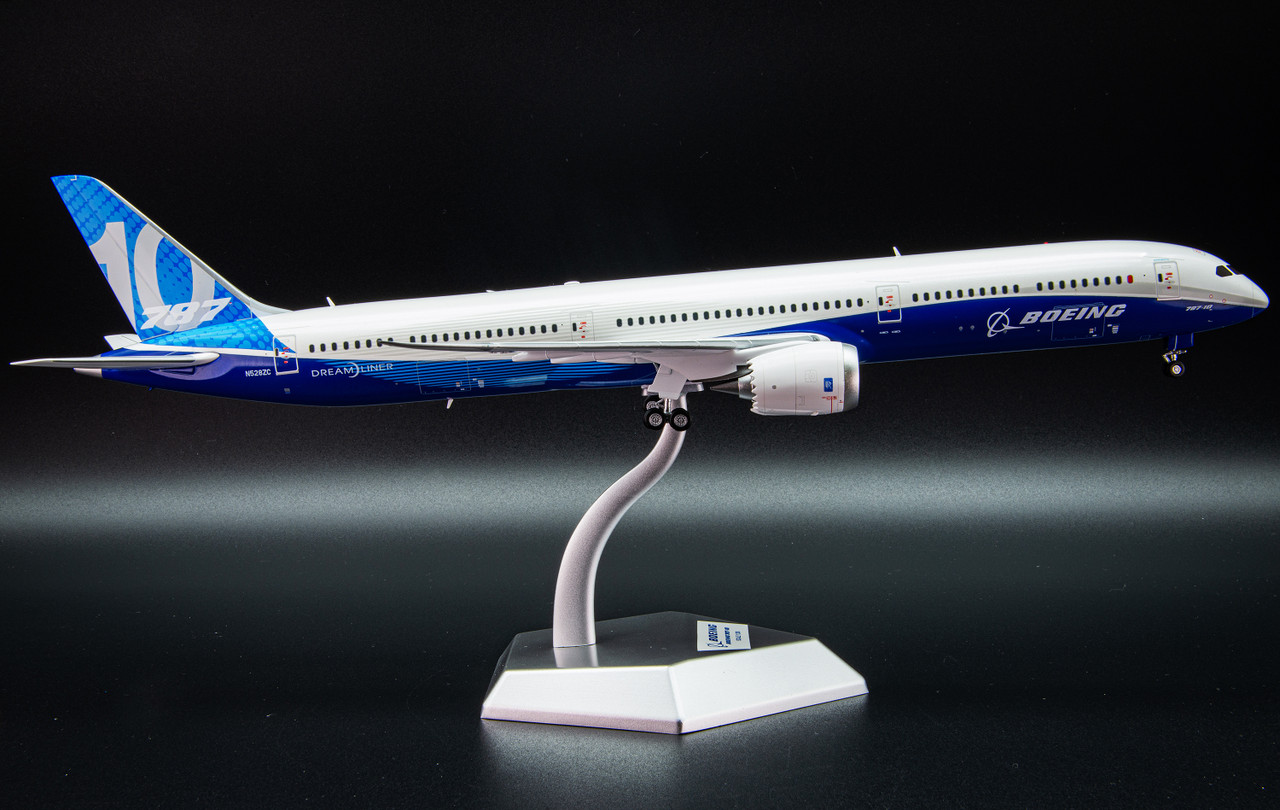 SQ Wings Boeing Boeing 787-10 N528ZC House Color L2040 Scale 1:200