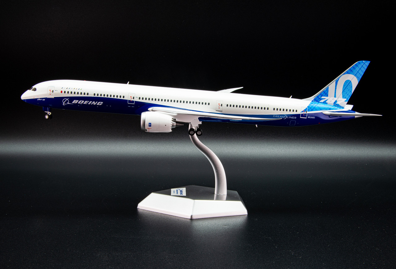 SQ Wings Boeing Boeing 787-10 N528ZC House Color L2040 Scale 1:200