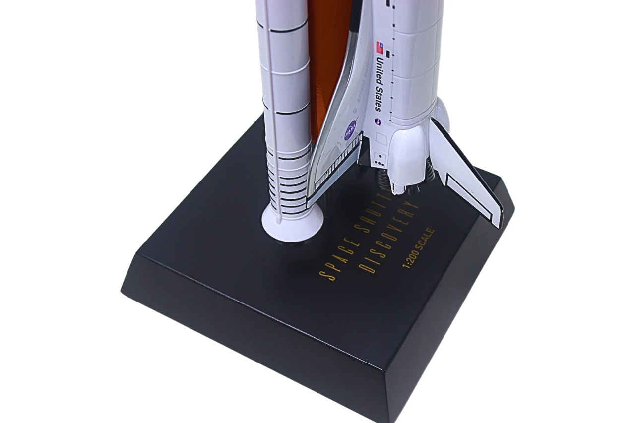 EXECUTIVE SERIES SPACE SHUTTLE FULL STACK DISCOVERY EXE0220 1:200