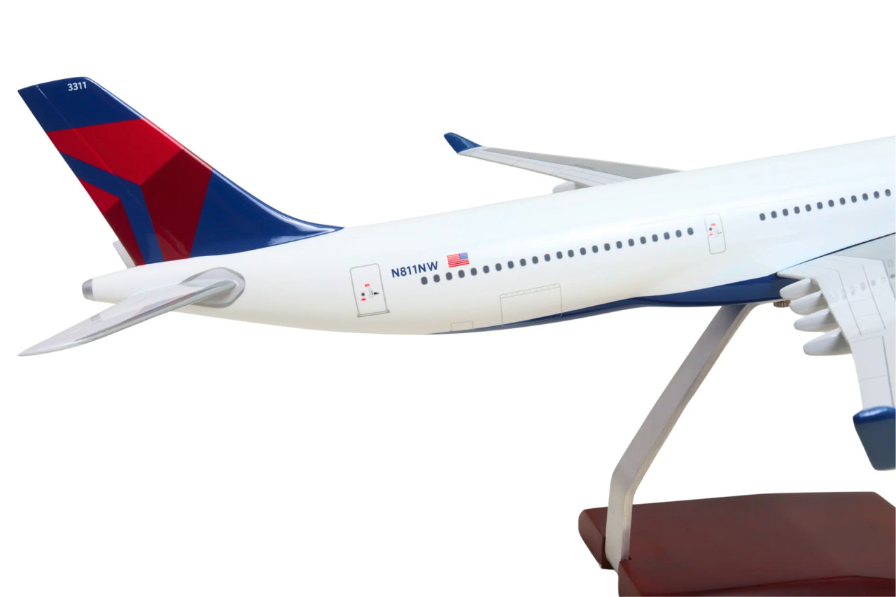 SKYMARKS ELITE DELTA A330-300 SKG49100 1:100