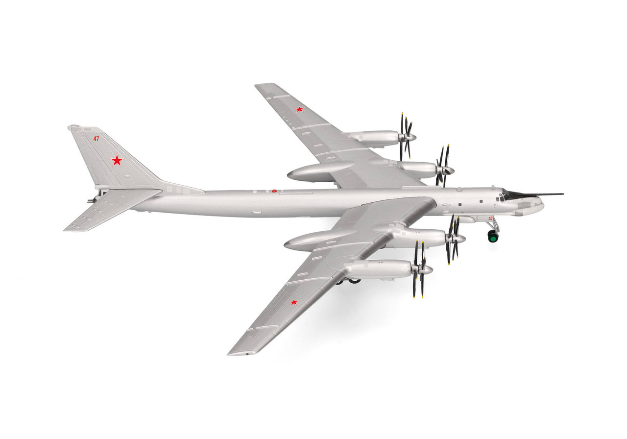Herpa Wings Soviet Air Forces Tupolev TU-95MS HE573832 Scale 1:200