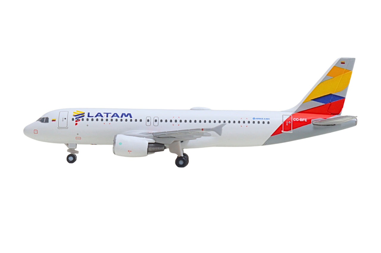 Herpa Wings LATAM Airlines Chile Airbus A320 - Colombia Flag livery Reg ...