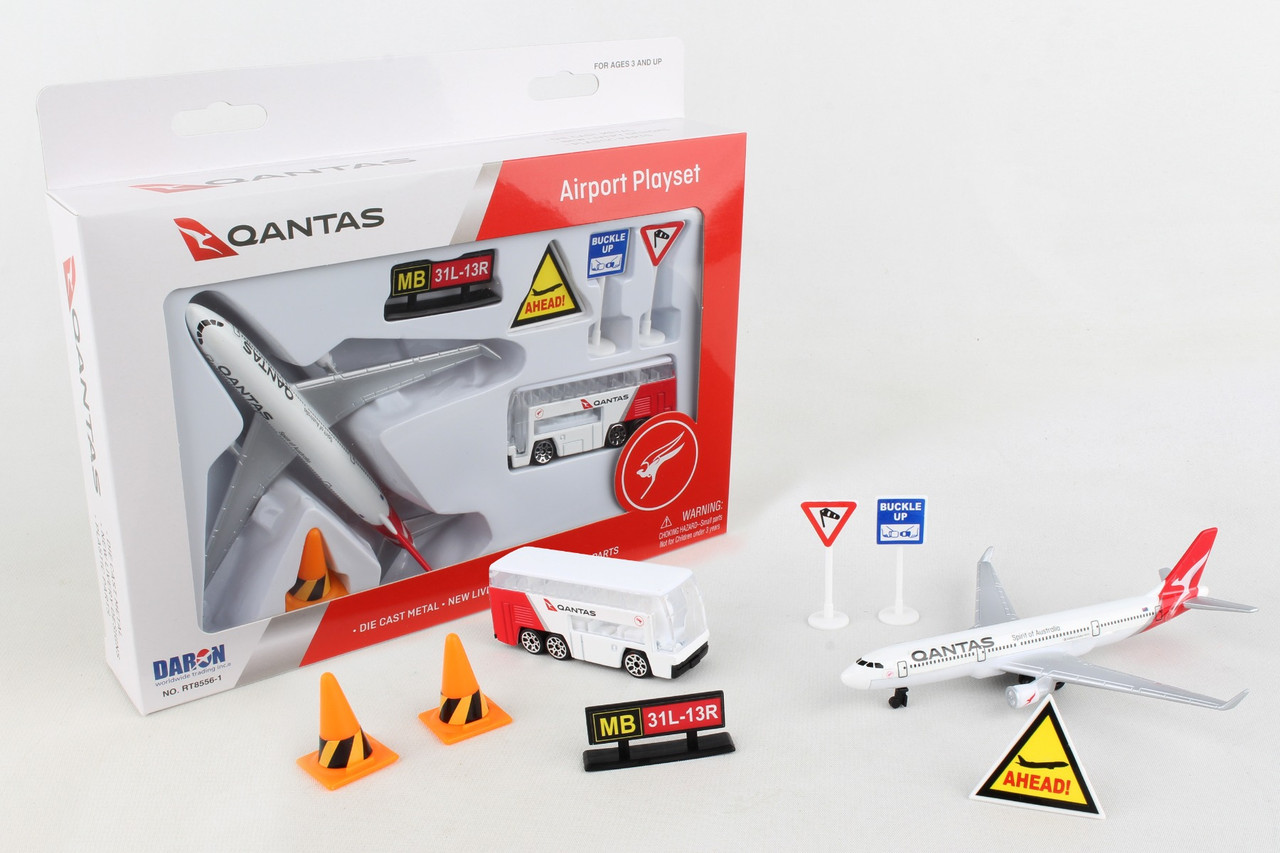 QANTAS SMALL PLAYSET - Airline Museum