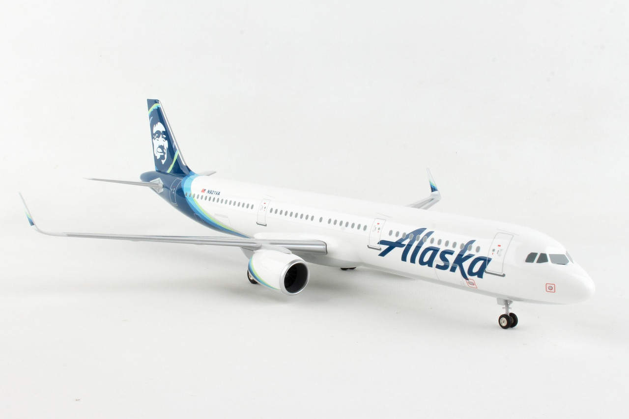 SKYMARKS ALASKA A321NEO 1/100 W/WOOD STAND & GEAR - Airline Museum