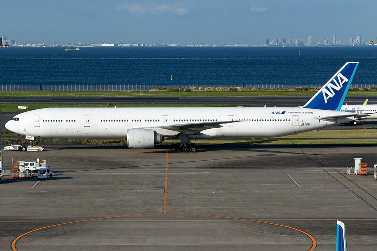 Phoenix Model ANA B777-300ER JA789A PH4ANA2312 1:400