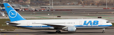 Phoenix Models LAB Boeing B767-300ER "CP-2426" PH411922 1:400