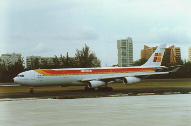 Phoenix Model Iberia A340-300 EC-GLE 11986 1:400